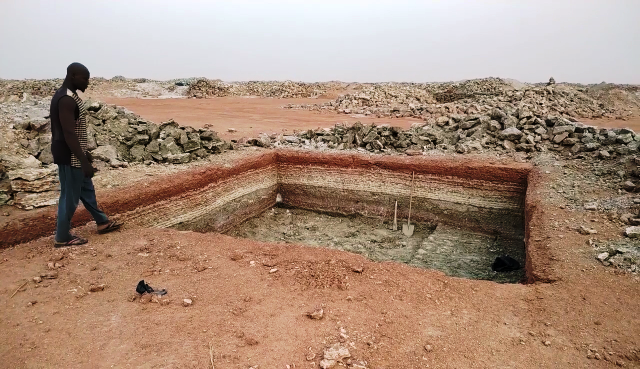 Taoudéni: 750 km from Timbuktu, Mohamed lives on the artisanal mining ...