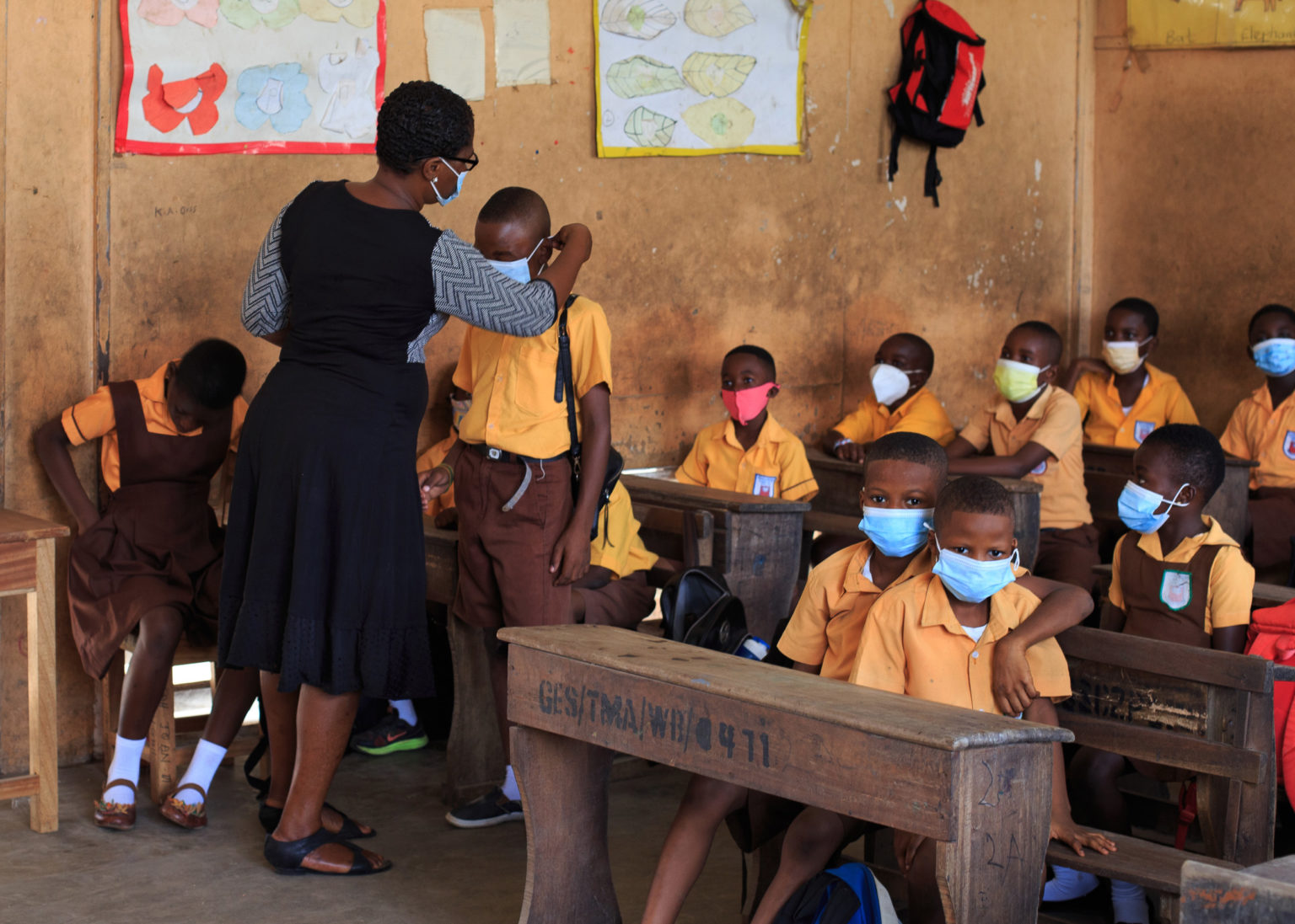 Photo essay: Schools reopen after ten months of lockdown in Ghana ...